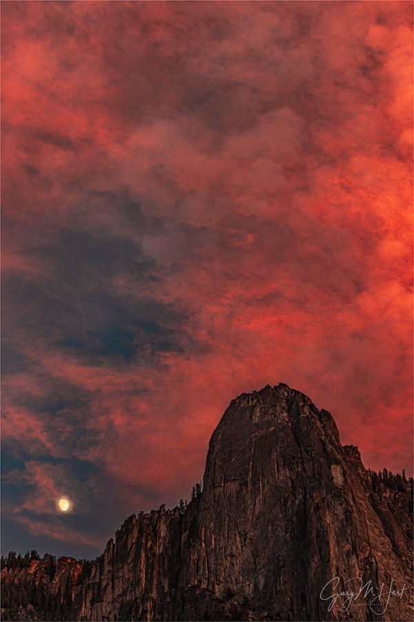 Shoot the Moon | Eloquent Images by Gary Hart